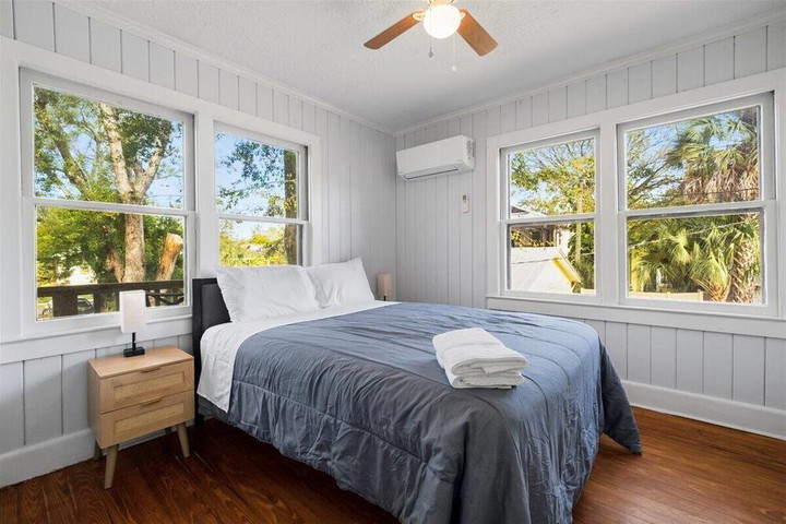 Tranquil Romantic Couples Getaway- Walk/bike Dntwn - セント・オーガスティン, FL