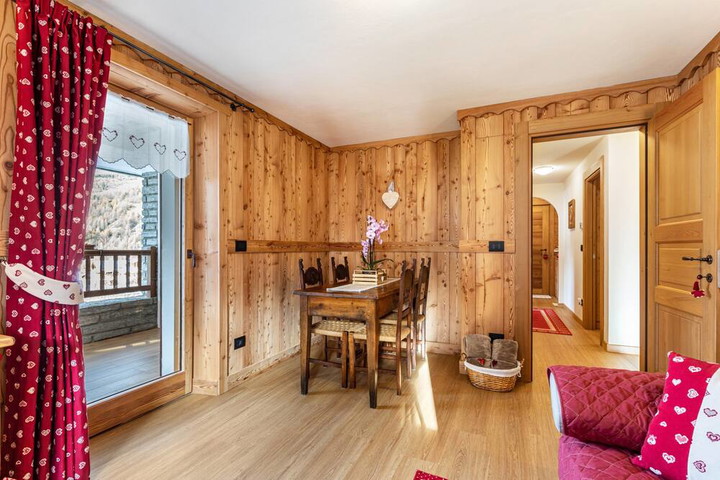 Apartamento 'La Maison Des Coeurs, Cogne' Con Vistas A La Montaña, Terraza Y Wi-fi - Cogne