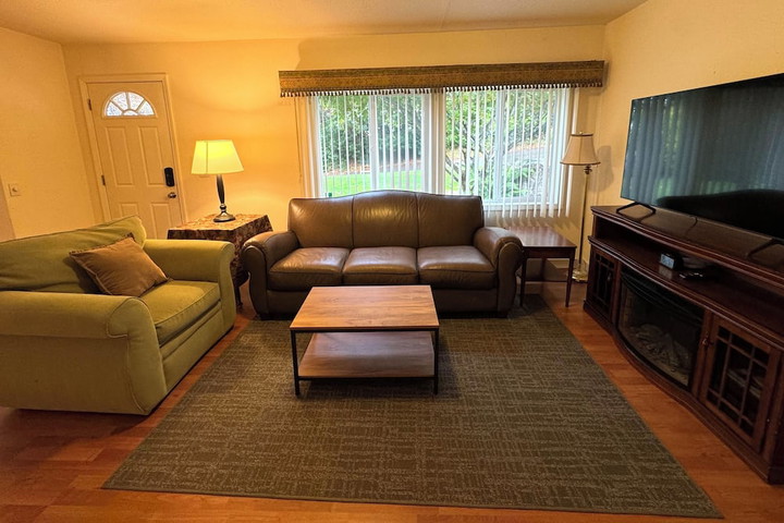 Cozy Step-free House Near The Downtown Waterfront & Ferry - Silverdale