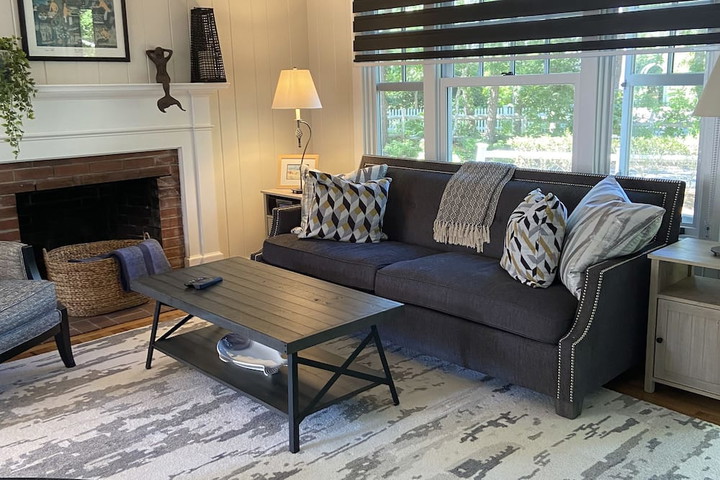 Walk To Private Beach, Central Air, Wifi, 3 Bedrooms. - Cape Cod, MA