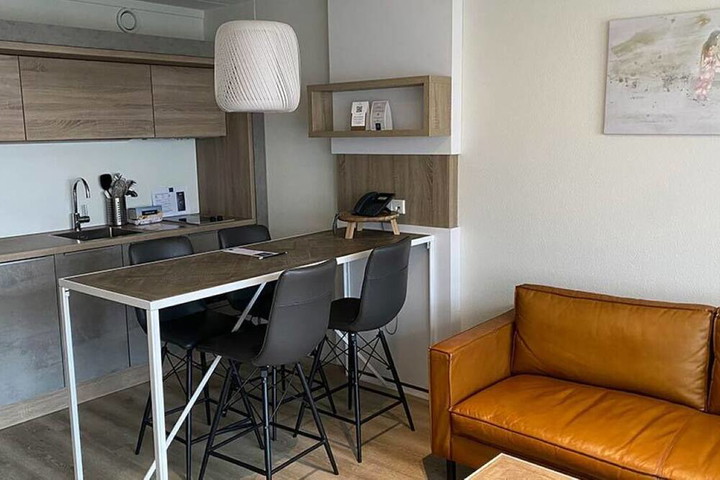 Seaside Hotel Close To Ameland Trails, Ferry & Beach Access - 3 Units - Ameland