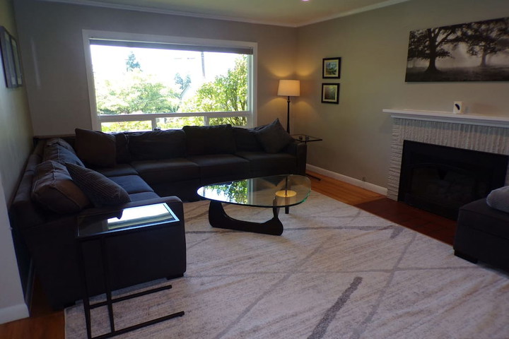 Beautiful Home In Amazing Sw Portland/tigard Location - Portland, OR