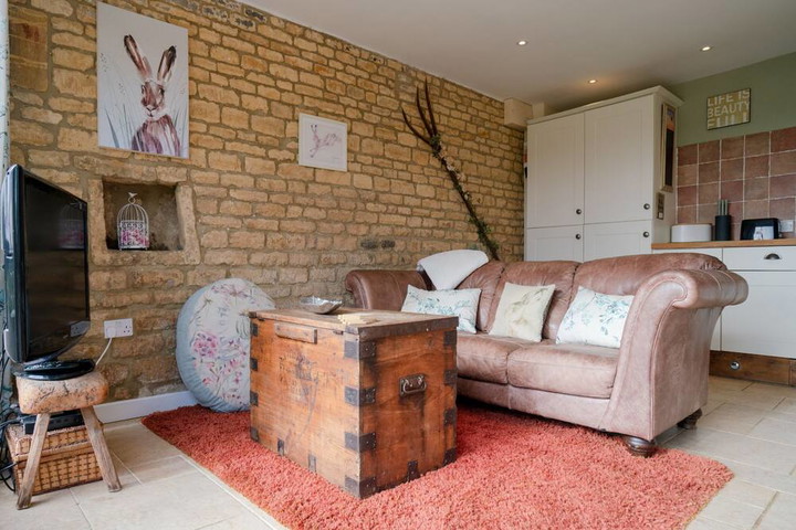 Hare Cottage Wonderful Views And Parking - Pass The Keys - Stow-on-the-Wold