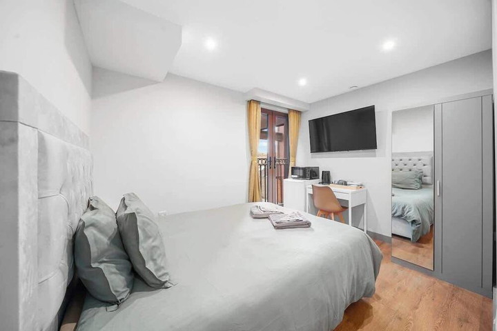 Stylish Ensuite Room Near Ilford Station & Sky Bar - Woolwich