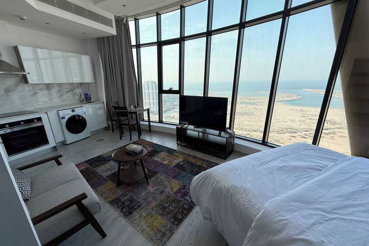 Panoramic Sea View On 27th Floor - Manama