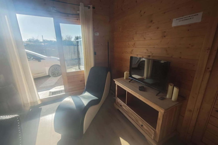 Chalet With Sofa Tantra - Ardres