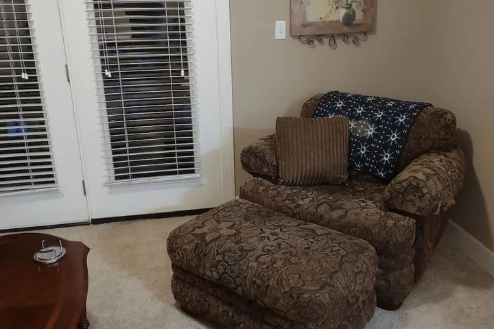 Classic Comfortable Condo, 3/2, Wifi, Pool, Location, Owa, Sports-plex, Shopping - Foley, AL