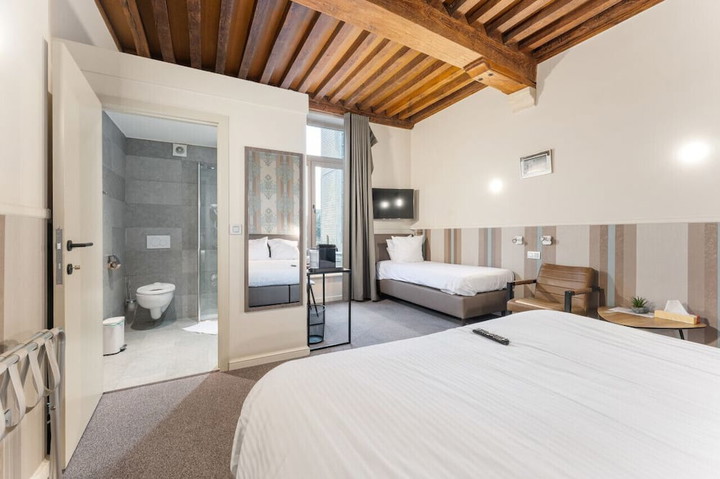 Spacious Triple Room In Historic Bruges. - Bruges
