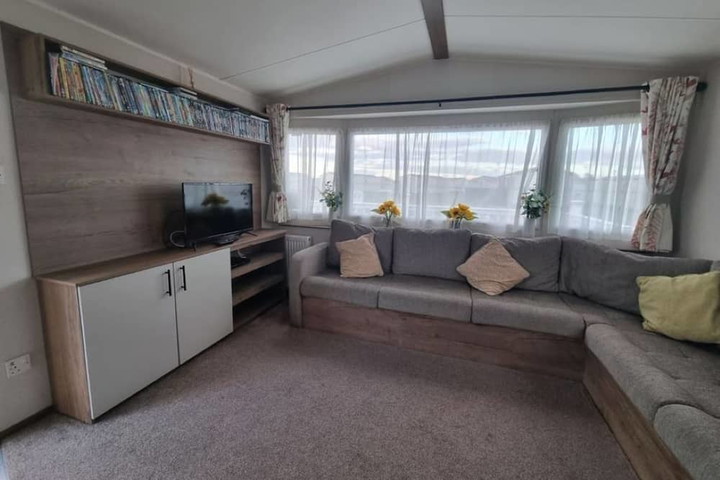 Caravan In Jaywick, Jaywick Sand, Clacton-on-sea, Uk - Mersea Island