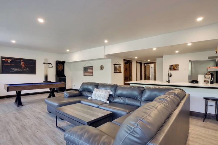Luxe Ski Escape! Breck Home W/ Hot Tub & Game Room - Copper Mountain, CO