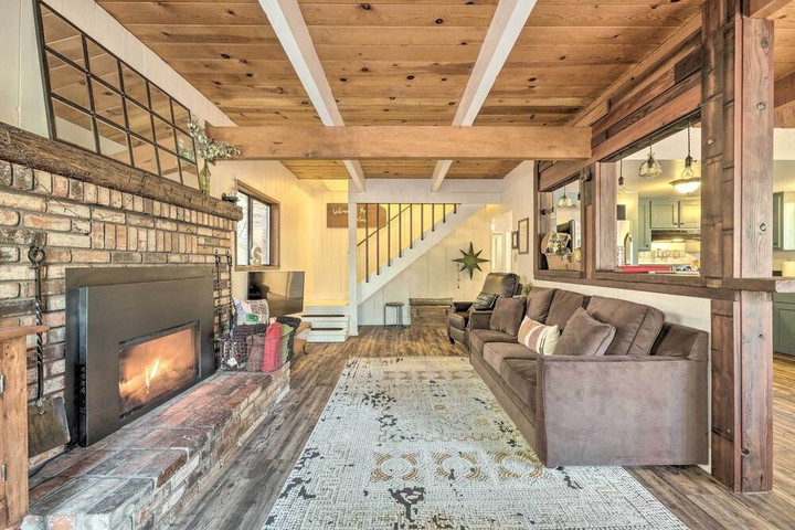 Walk Downtown: Arnold Cabin W/ Large Deck! - Arnold, CA