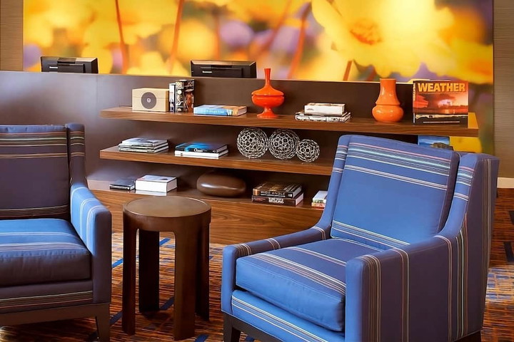 Budget-friendly Accommodation! Indoor Swimming Pool, Pets Are Welcome! - Auburn Hills, MI