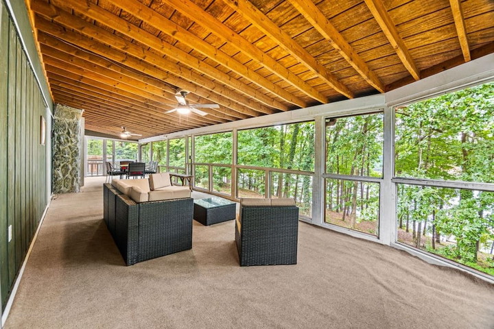 Lake Lanier Escape - Gainesville Lakefront Stay - Gainesville, GA