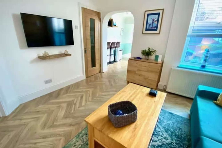 Modern 2 Bedroom Apartment With Garden In Southend - 사우스엔드온시