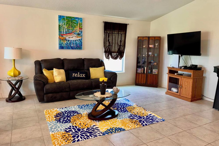 Your Winter Haven Oasis Awaits 3-bedroom House Near Legoland In Winter Haven - Winter Haven