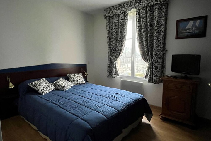 Appartement T2 Avec Balcon Et Piscine Commune, Près Des Thermes - La Roche-Posay
