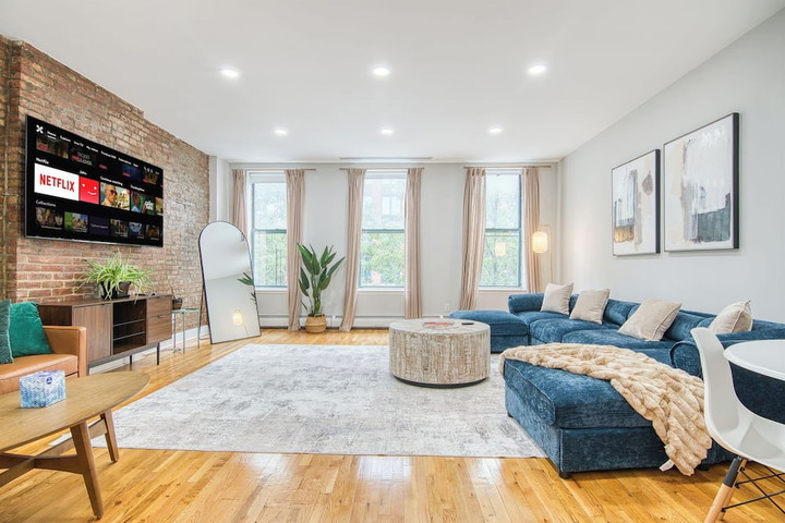 Sprawling 2br W King Bed, Fast Wifi, 20 Minutes To Times Square! - New York City