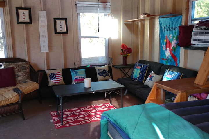 Off Grid Glamping Cabin. 45 Min From North Austin 5 Min To Lake Travis - Spicewood, TX