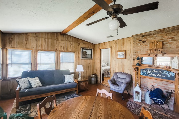Country House Minutes From Aggieland - Navasota, TX
