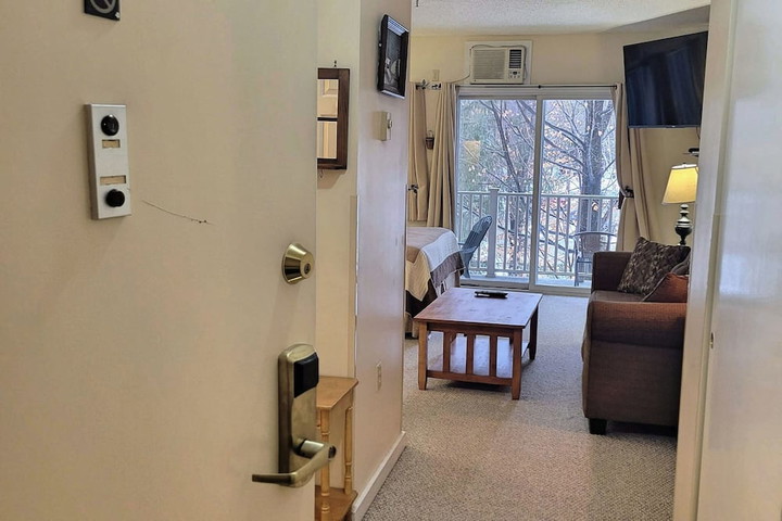Kitchen, Ac, Deck, Mountain View, Pool, Ski Shuttle. Lc213 By Lrs - New Hampshire (State)