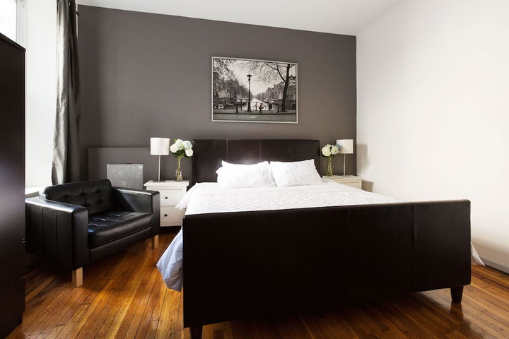 Classic Nyc 4br I Prime Location I Walk-up - New York City