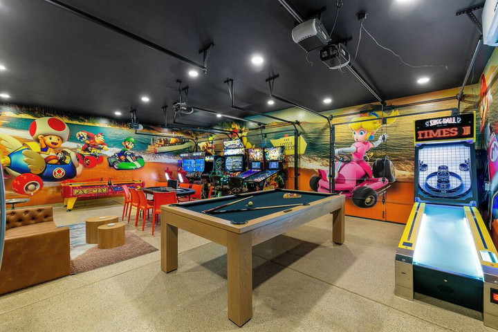 Lotus Retreat: 7bd Pool Game Rm - Indio, CA