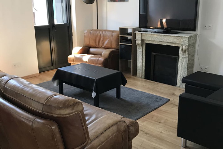 Large House With Spa, Right In The Center, Close To The Beach And The Market. - Royan