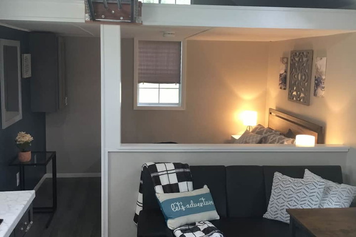 The Manhattan Loft  Tiny House, New River Gorge National Park - West Virginia