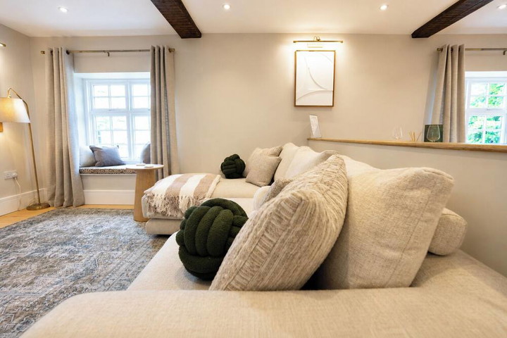 Lygon Lookout | Cotswolds Stay For 2 | Pet-friendly W/ Roof Terrace - Broadway