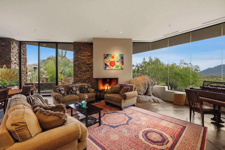 Scottsdale Family 4br Oasis With Pool And Modern Living - Carefree, AZ