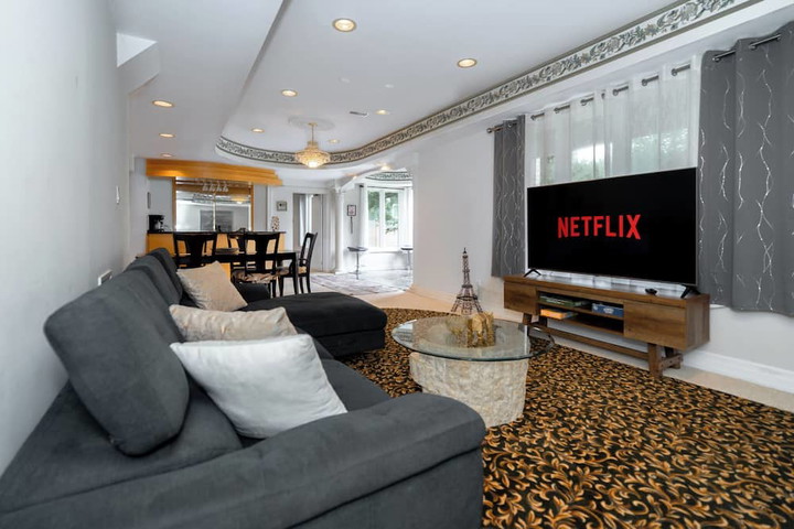 25% Fall Off, Luxury 3 Bdrms, 2 Baths, 2 Prk - Toronto