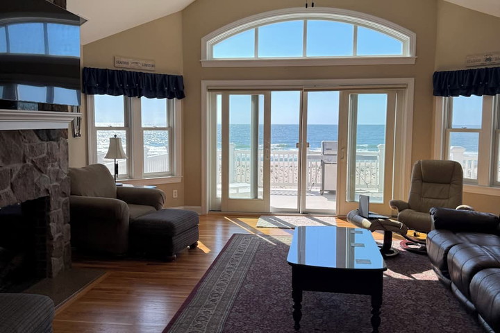 Perfect Oceanfront Home With 5 Bedrooms In Ideal Surf City With Central Ac. - Surf City