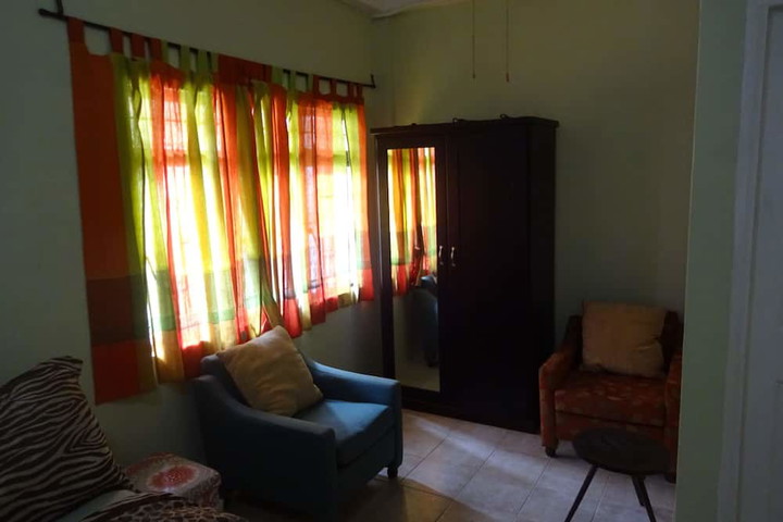 Breezy African Suite - Port of Spain