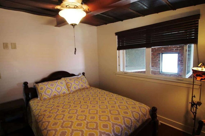 Large, Unique, Ground Floor Loft With Parking #1 - Macon, GA