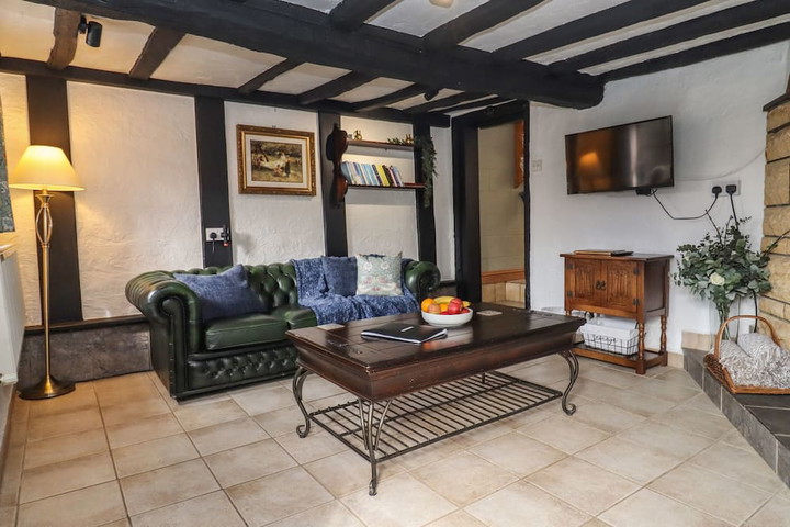 Runnymede, Pet Friendly, Character Holiday Cottage In Tewkesbury - Tewkesbury