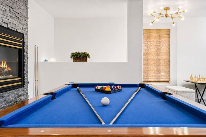 Loveland Oasis W/ Indoor Heated Pool & Game Room - Loveland, CO