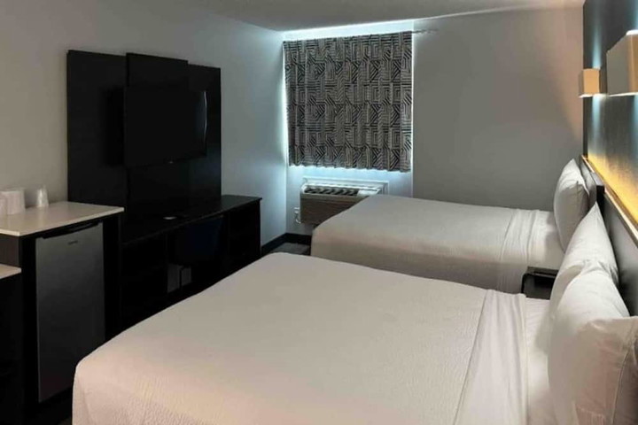 2 Queen Beds | Non-smoking, Micfridge - Carson, CA