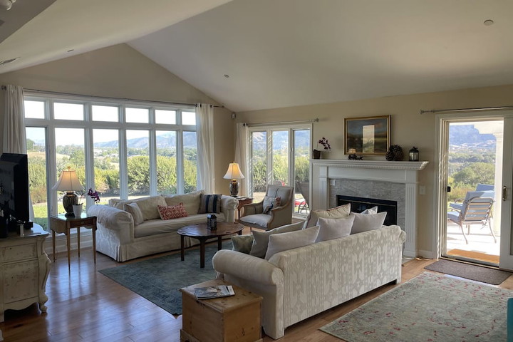 Lavender Hill Ranch Santa Ynez: 7 Acre Estate Epic Hilltop Views Near Shops/wine - Santa Ynez, CA
