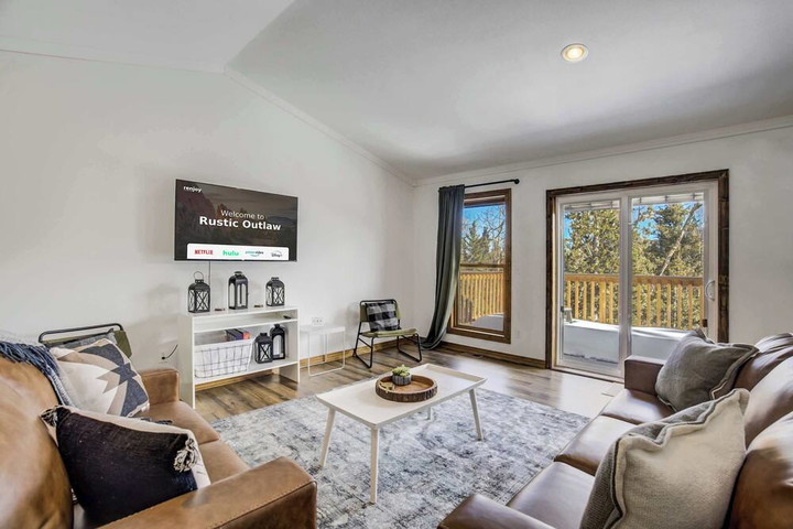 Rustic Outlaw! Mountain Escape W/ Scenic Views - Colorado