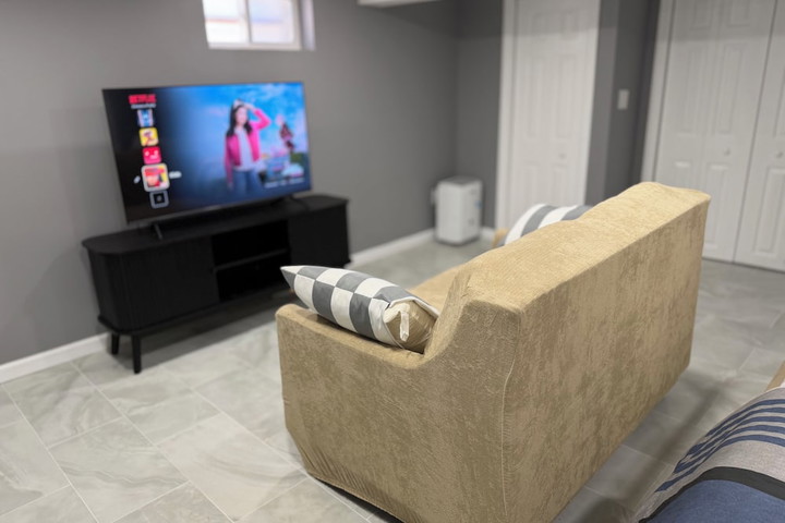 Welcome To Our Comfortable And Private 1bdrm Basement Aprt Located In Belleville - Belleville, NJ