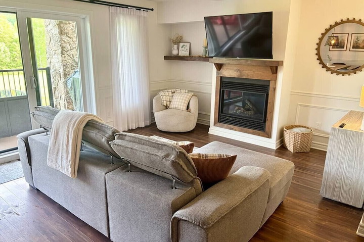 Condo De Luxe Au Pied De La Montagne - Saint-Sauveur