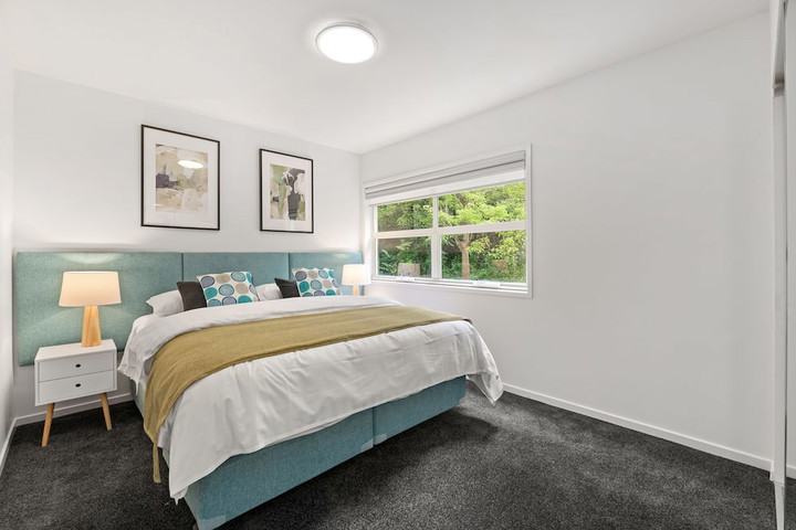 Modern And Spacious Two Bedroom Apartment - Box Hill