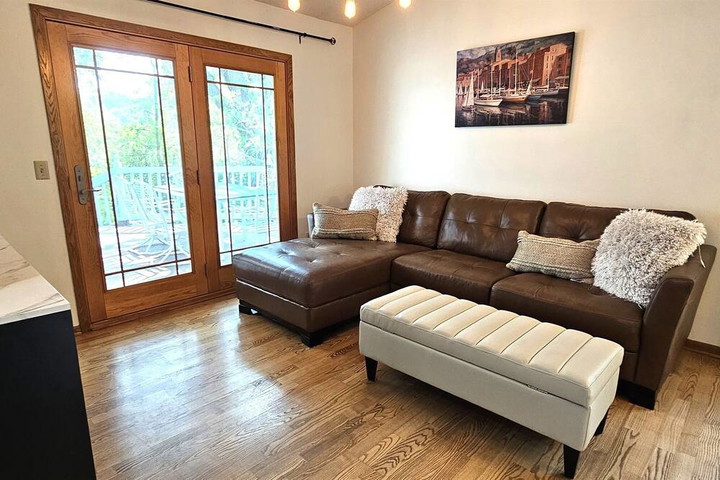 Nature's Blissful Haven - King Bed, Outdoor Patio - Eden Prairie, MN