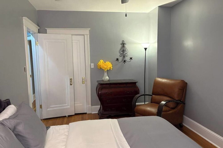 The Elegant Spring House - Silver Spring, MD