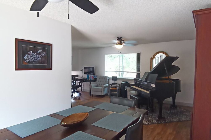 Fabulous 3-bedroom House With Ac In Peaceful Longmont, Colorado - Longmont, CO