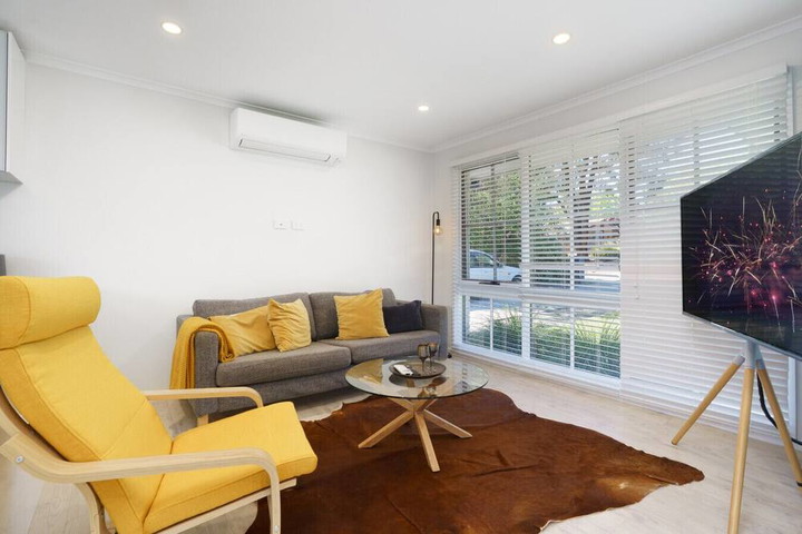 Stylish 3bedroom Escape In South Canberra - 