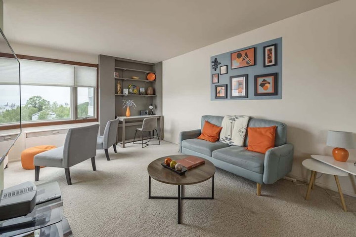Artsy 1 Bedroom Condo With The Views To The Inlet! - Anchorage, AK