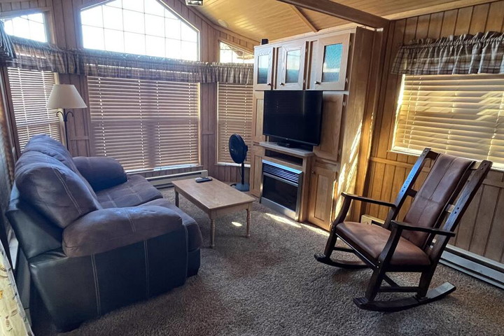 Modern "Tiny Home" Style Cabin On Taylor River With Private Fishing Access - Gunnison, CO