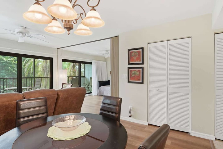 I-349 - End Unit - Lake And Fountain View - Naples, FL