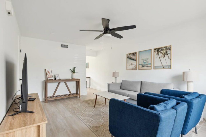 Charming Townhouse Near Indialantic Beach - Melbourne Beach, FL